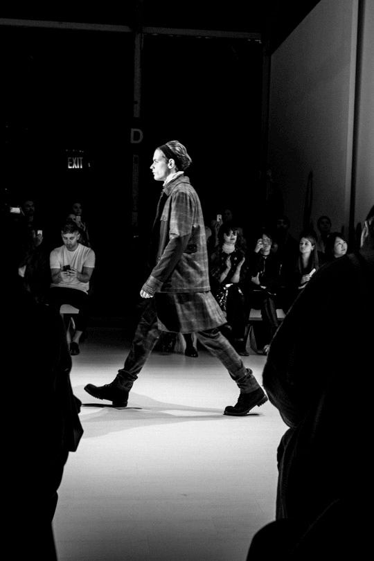 Runway black and white fashion GIF on GIFER - by Dalen