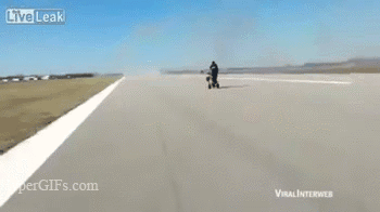 Cool runway plane GIF on GIFER - by Tojazuru