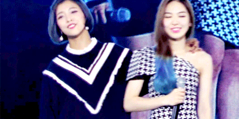 Red velvet GIF on GIFER - by Aridora