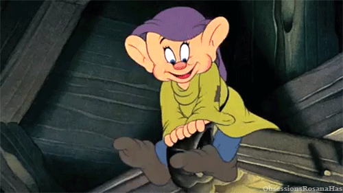 Dopey snow white an abundance of fangirls GIF on GIFER - by Malagis