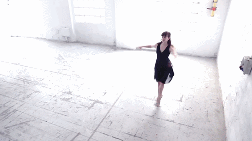 Art dance GIF on GIFER - by Buzazar