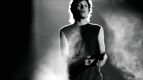 Louis GIF on GIFER - by Kelerdin