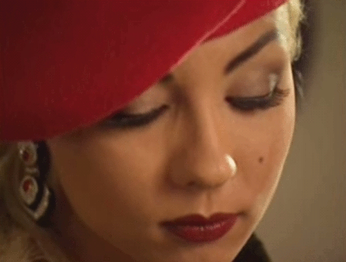 Гифка vhs red beret 80 е гиф картинка, скачать анимированный gif на ...