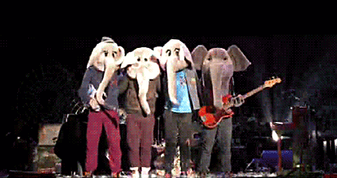 Gifs De Coldplay Coldplay Celebrates Tour Of The Year Win With