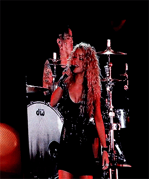 Music live concert GIF on GIFER - by Saiswyn
