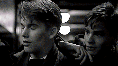 Dead GIF on GIFER - by Sincliff