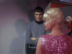 Leonard nimoy flirt frime GIF sur GIFER - par Mulrajas