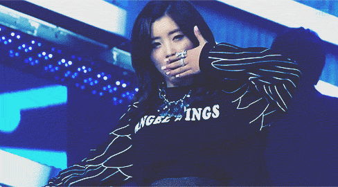 304 GIF on GIFER - by Bloodseeker