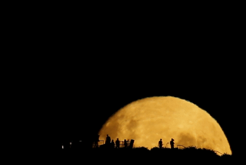 Photography moon moonrise GIF on GIFER - by Ironbourne