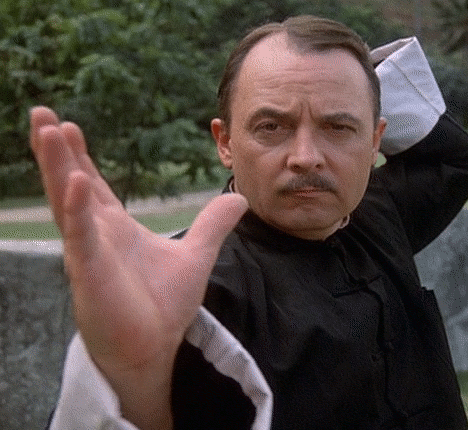 Peter cushing GIF em GIFER - de Agamadar