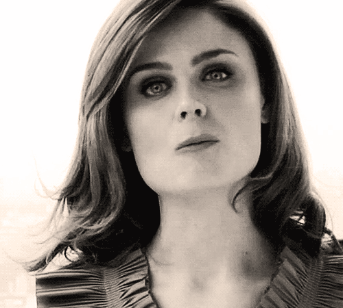 Blue screen reflection GIF on GIFER - by Dutilar