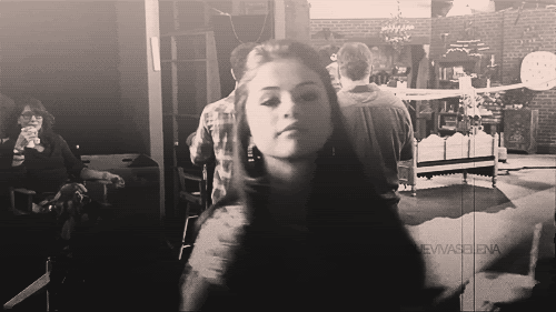 Celebrities selena gomez pointing GIF on GIFER - by Zaswyn