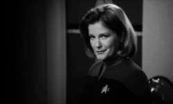 Kate mulgrew GIF on GIFER - by Ma
