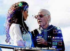 Stan lee GIF en GIFER - de Saithilanim