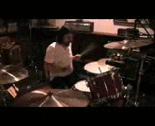 Dave grohl foo fighters GIF on GIFER - by Ararus