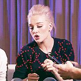 Archivos Gif De Chris Messina Bailando