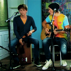 GIF r5 - animated GIF on GIFER