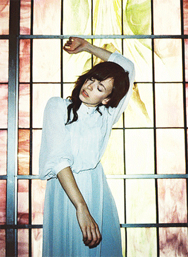 GIF grid - animated GIF on GIFER