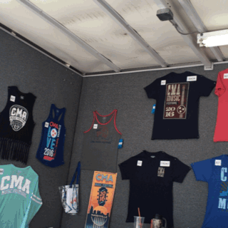 Merchandise cma fest 2016 GIF - Find on GIFER