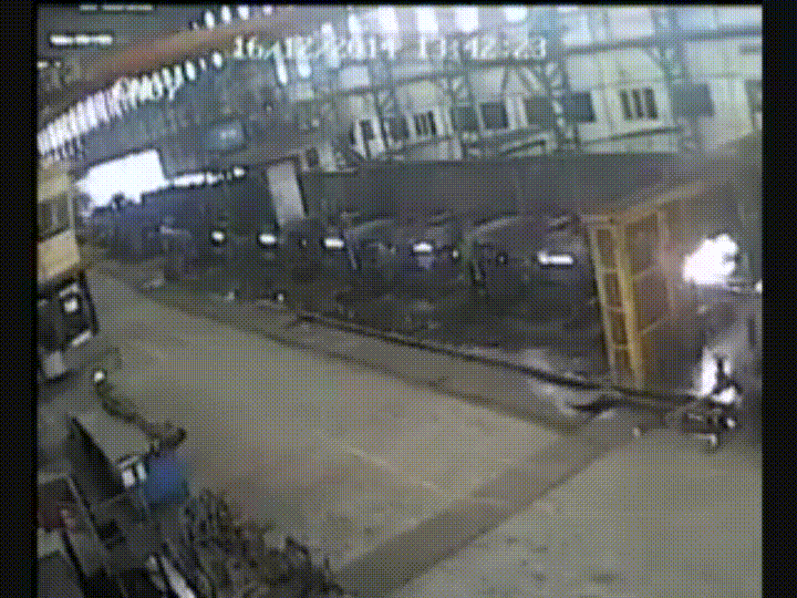 Back turn mill GIF - Find on GIFER