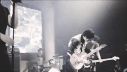 Concert singing GIF - Find on GIFER