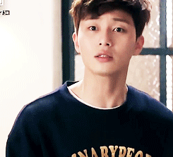 Korean actor GIF - Encontrar en GIFER