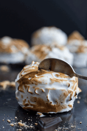 Chocolate mousse meringue GIF - Find on GIFER