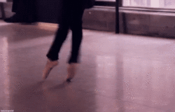GIF pointe ballet dance - animated GIF on GIFER