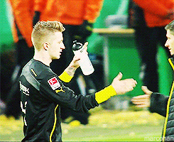 Lewandowski game GIF - Find on GIFER