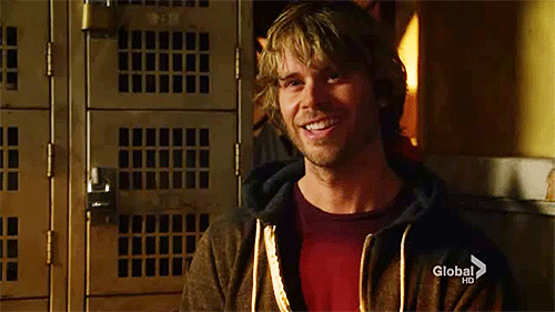 Deeks ncis la GIF - Find on GIFER