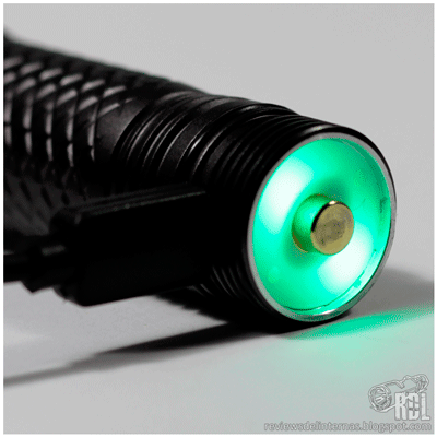 Flashlight GIF - Find on GIFER