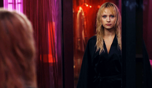 GIF emily berrington amc humans c4 humans - animated GIF on GIFER