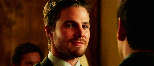 Arrow stephen amell oliver queen GIF - Find on GIFER