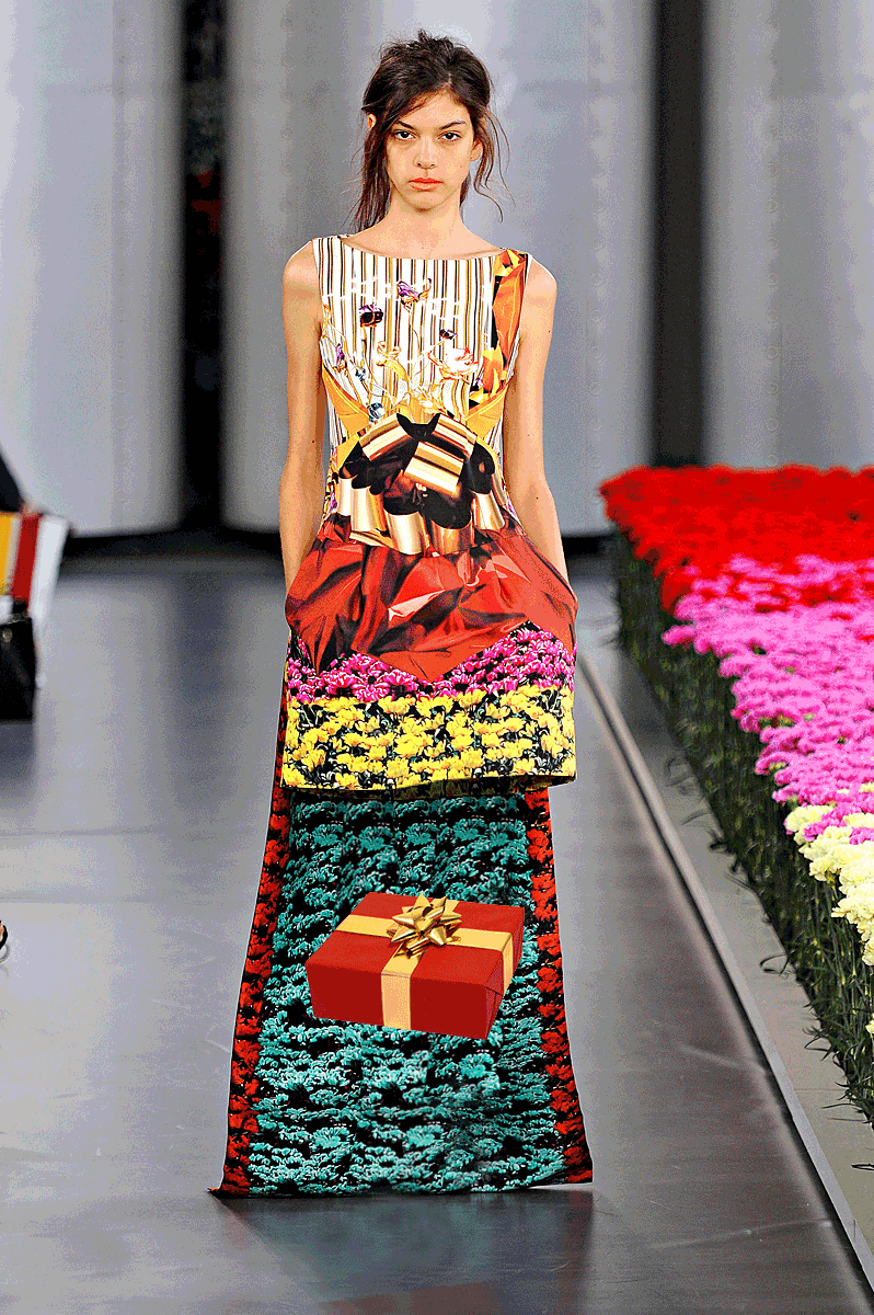Gift fashion fashgif GIF - Find on GIFER