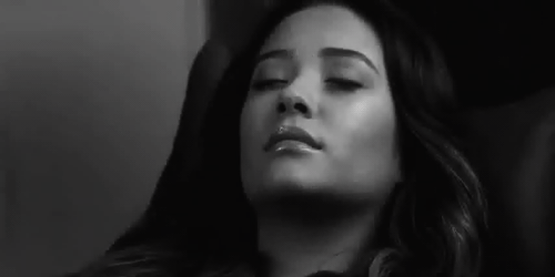 Pretty little liars pll GIF - Find on GIFER