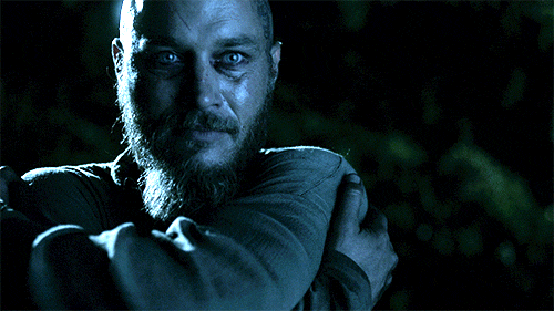 King ragnar travis fimmel GIF - Find on GIFER