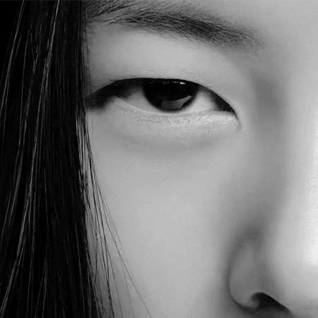 Model face magazine GIF - Find on GIFER