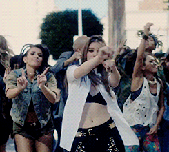 Hailee steinfeld love myself GIF - Find on GIFER