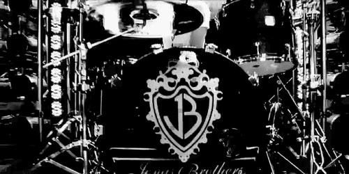 Joe jonas nick jonas GIF - Find on GIFER