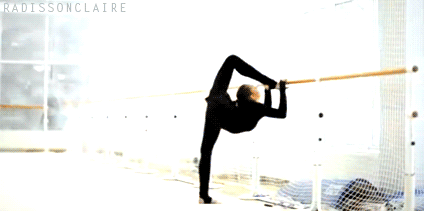 Гифка гибкий гимнаст rhythmic гиф картинка, скачать gif на GIFER