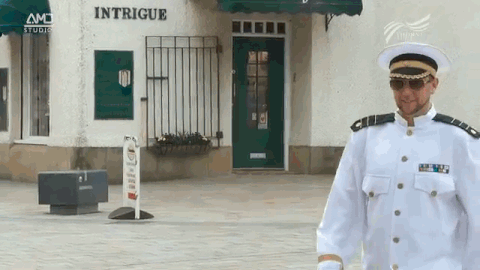 Advert GIF - Find on GIFER