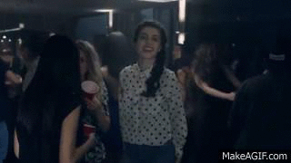 Lana lang clana GIF - Find on GIFER