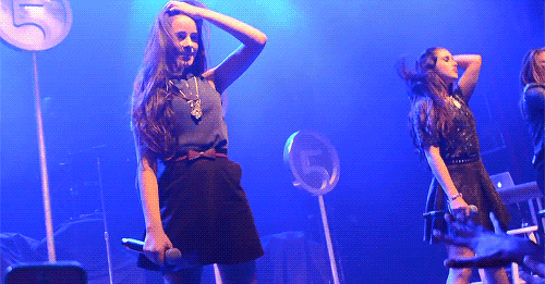 So cute 5h long hair GIF - Find on GIFER