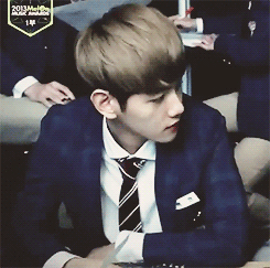 Kpop reactions GIF - Find on GIFER