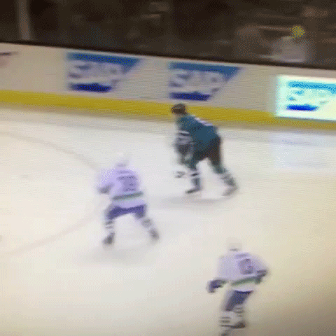 GIF 500 calacademy luke shaw - GIF animado em GIFER