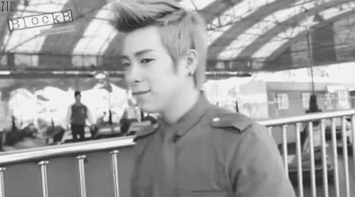 Poop celebrities GIF - Find on GIFER