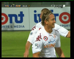 Andrea pirlo GIF - Find on GIFER