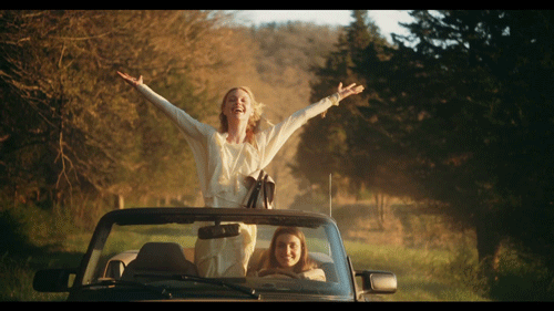 Freedom femme model GIF - Find on GIFER