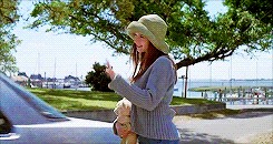 GIF jennifer love hewitt jennifer love hewitt hunt - animated GIF on GIFER
