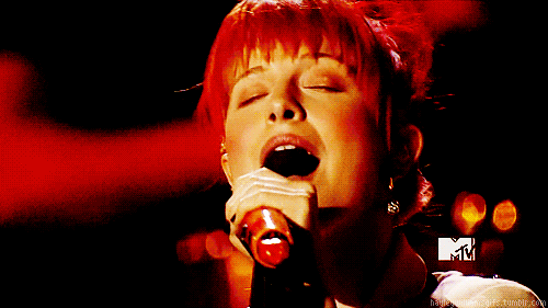 Cilla brooklyni pyrocumulus GIF - Encontrar em GIFER